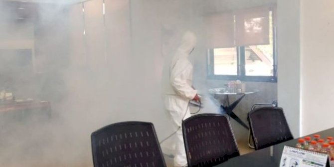 Cegah Penyebaran Covid-19, PDAM Makassar Disinfeksi Tiap Ruangan Kantor